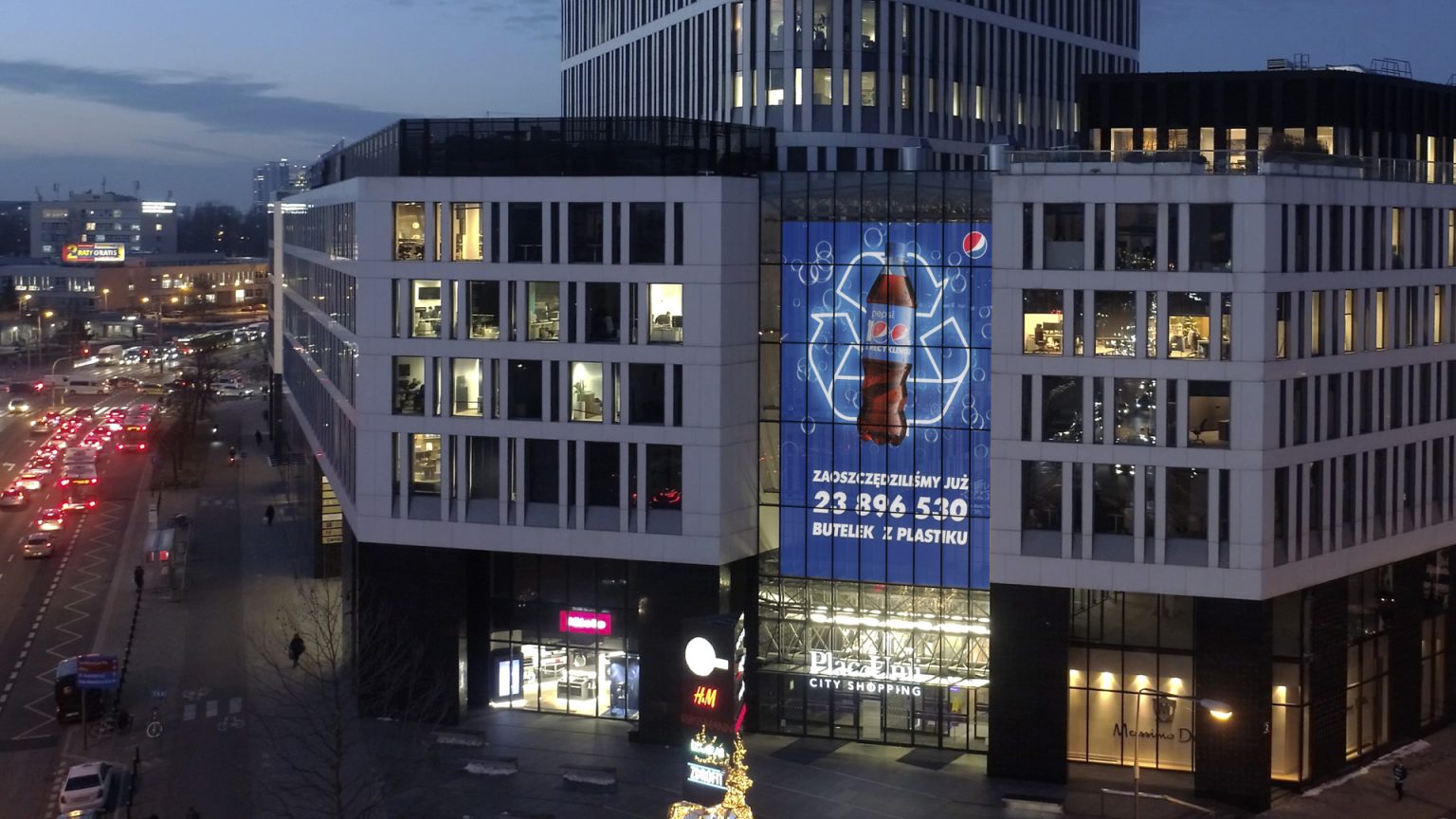 Odliczanie butelek z recyklingu na ekranach LED - Screen Network